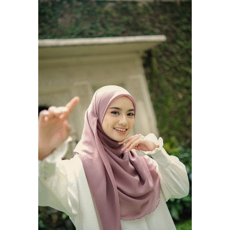 Jual Malay Scarf 4 Oval — Hijab Segi Empat Polycotton Premium | Adem ...