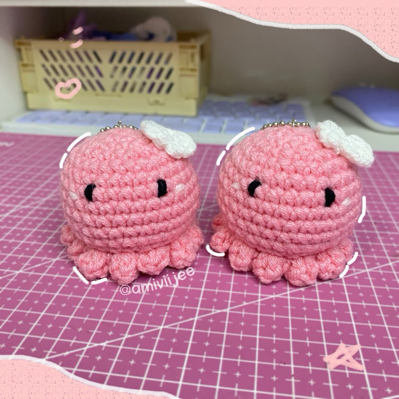 Jual Octopus keychain/gantungan kunci rajut/souvenir nikahan | Shopee ...