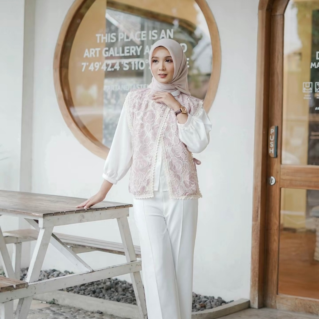 Jual Delova Wardrobe - VEST CIANA Brukat Mawar Rompi Modern Casual ...