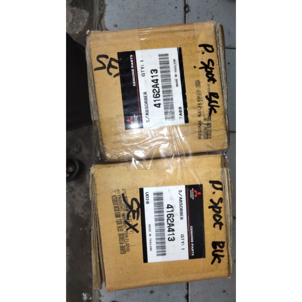 Jual SHOCK BREAKER BELAKANG PAJERO SPORT ASLI MITSUBISHI 4162A413 ...