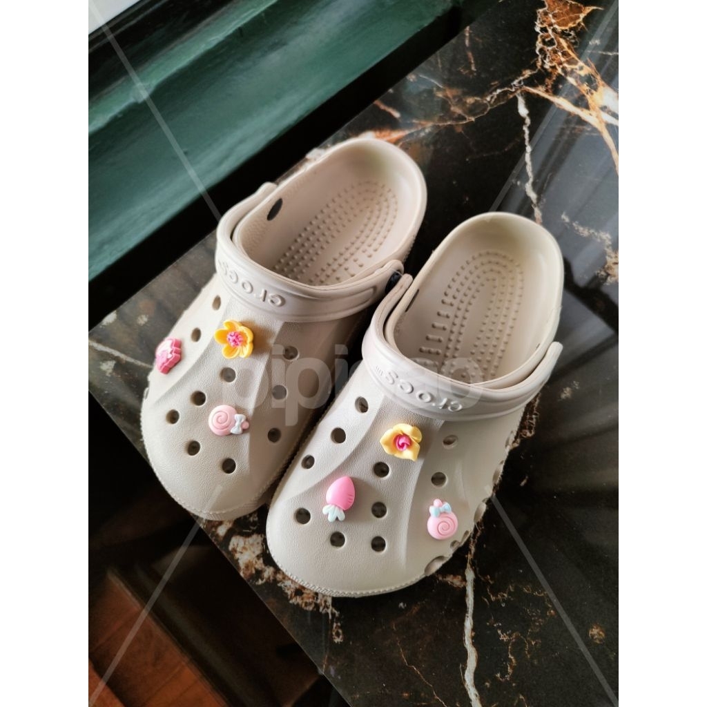 Jual Crocs Original Reject Cutting Beige 24cm | Shopee Indonesia