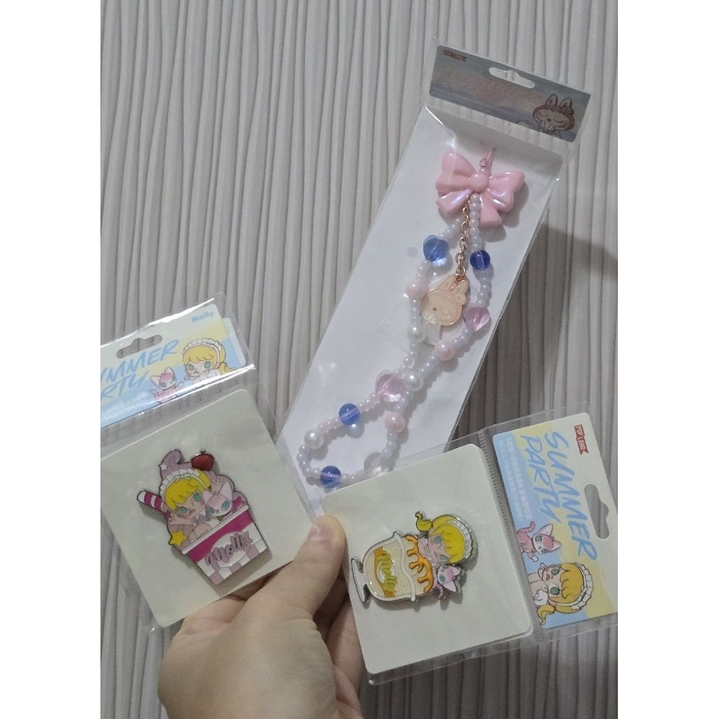 Jual Popmart Pop Mart Popland Labubu Mokoko Molly Phone charm Badge ...