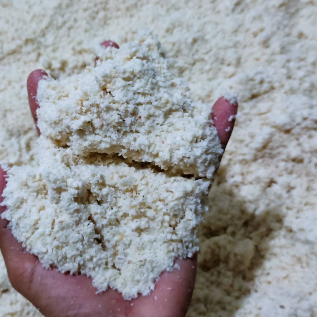 Jual Ampas tahu 1kg semi kering buat campuran pakan hewan ternak | Shopee Indonesia