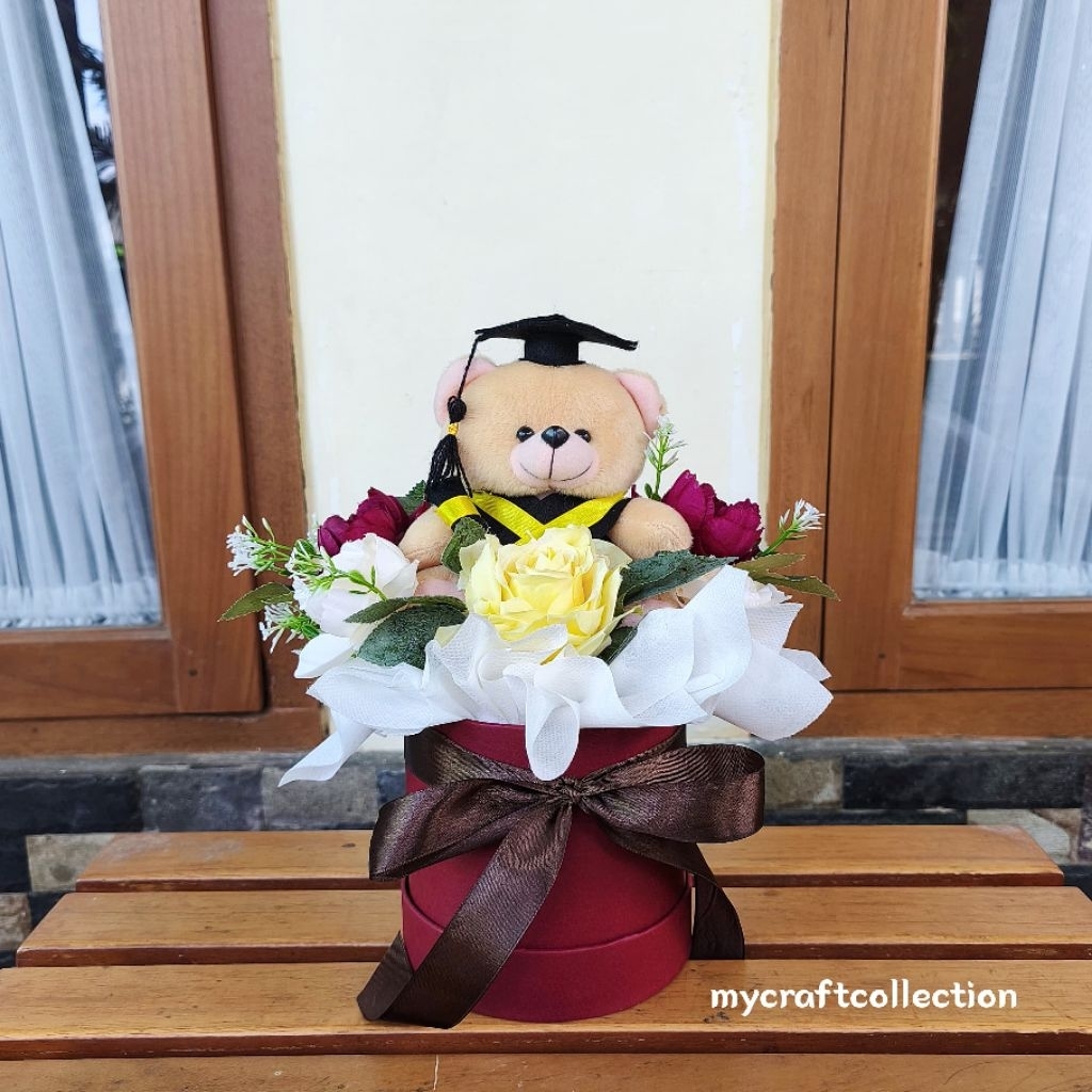 Jual Bloom Box Wisuda / Hadiah Wisuda / Kado Wisuda Boneka Wisuda ...