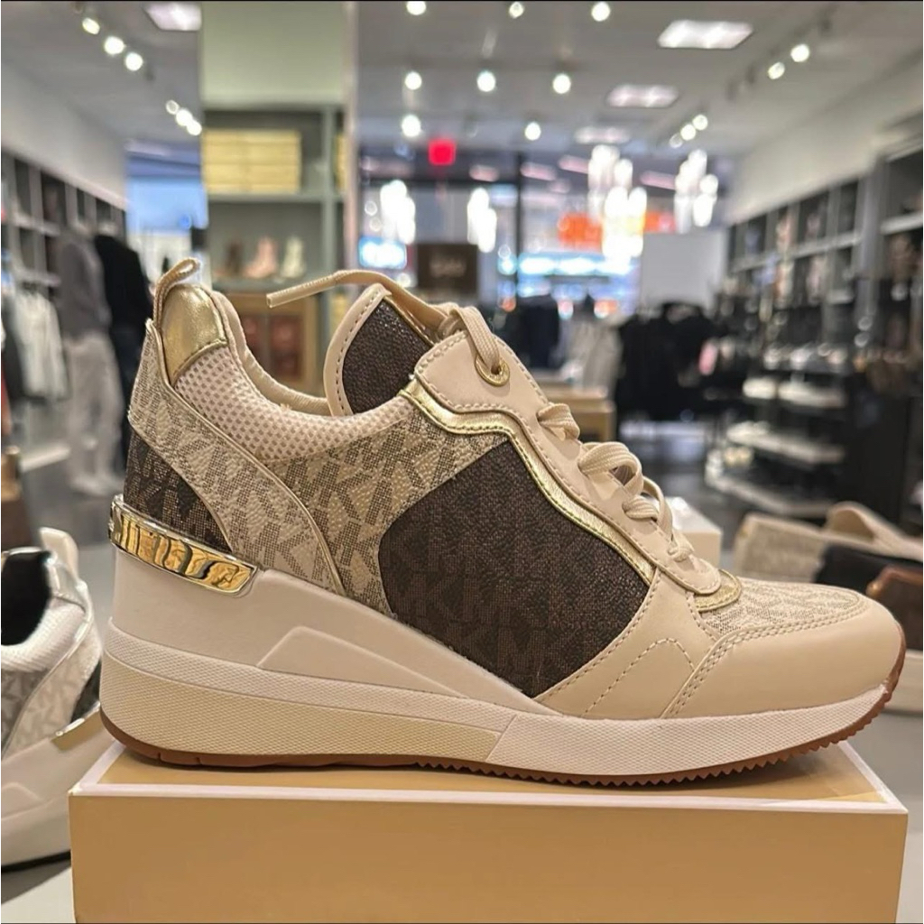 Jual Sepatu M* Crista Trainer Brown Multi (New in Box) | Shopee Indonesia