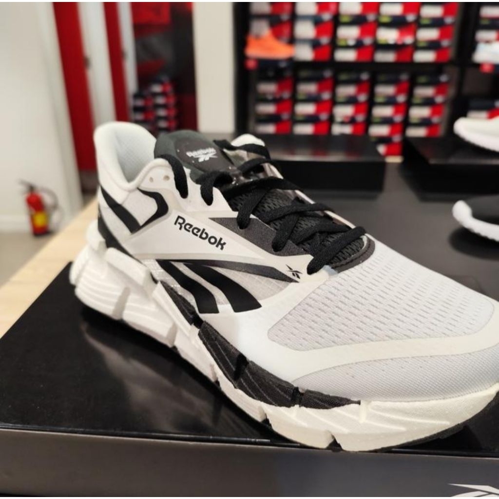 Jual REEBOK FLOAT ZIG 1 MEN ORIGINAL 100% BNIB | Shopee Indonesia