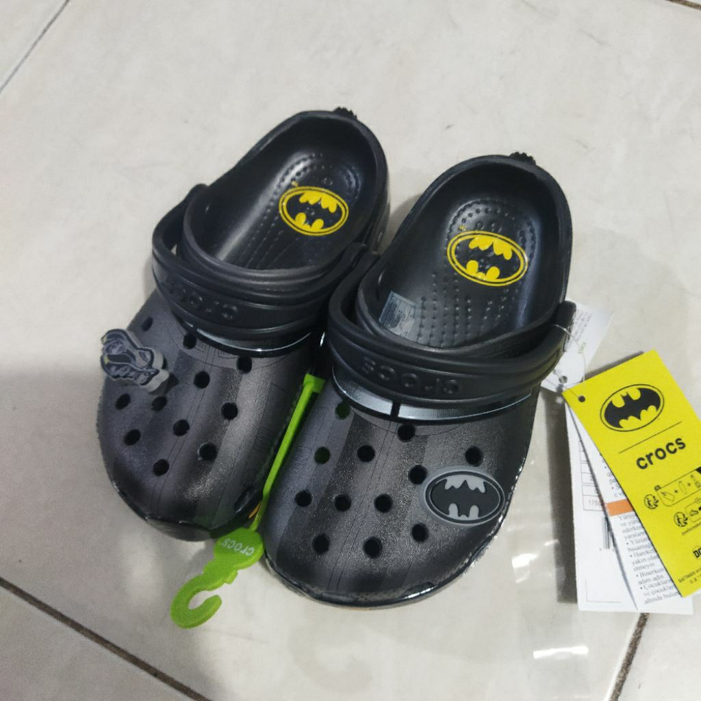 Jual CROCS BATMAN CLOG KIDS and JUNIOR | Shopee Indonesia