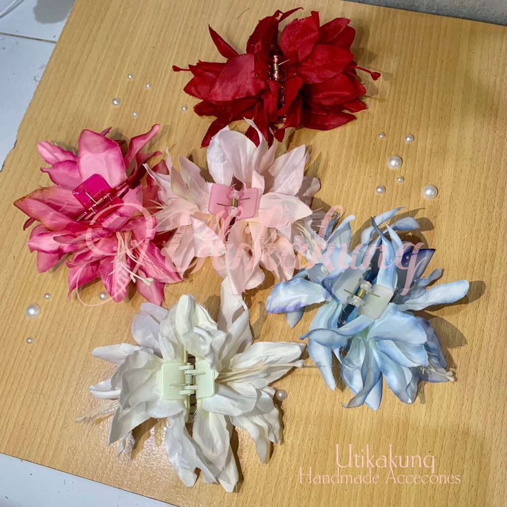 Jual UTIKAKUNQ - KOREAN LILY HAIRCLAW JEDAI RAMBUT BUNGA LILY CUTE ...