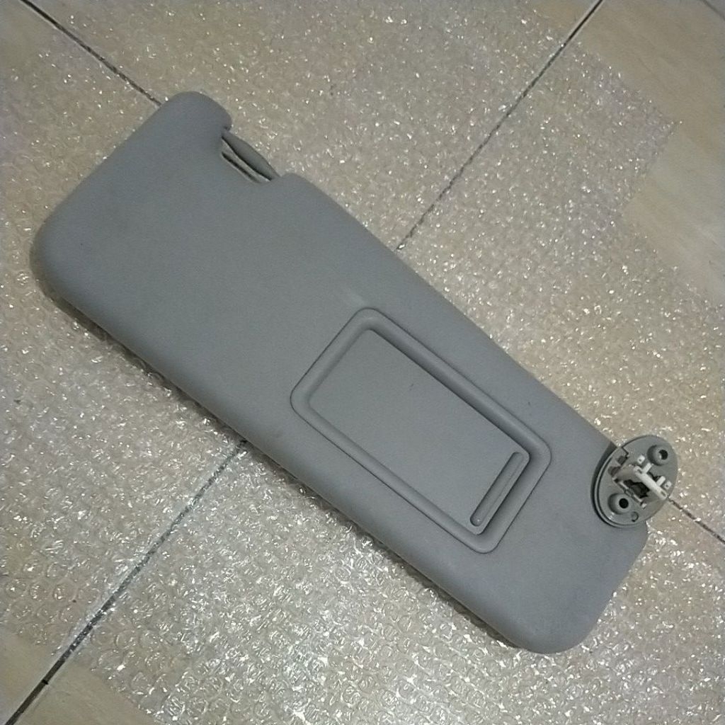 Jual sun visor penghalang cahaya matahari Toyota Innova reborn dan ...