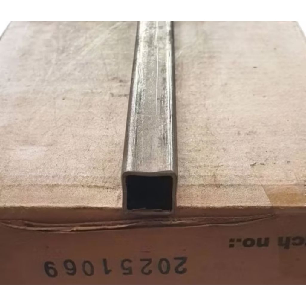 Jual Besi holo hitam 2 x 2 CM tebal 1,5 mm panjang 15 - 100 CM | Shopee ...