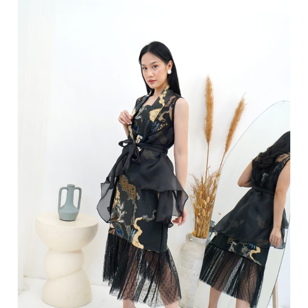 Jual DRESS BATIK MEITHA, MATT BATIK KOMBI TILEDOT, 2 UKURAN | Shopee ...