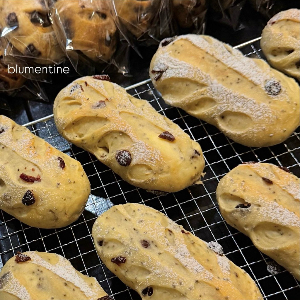 Jual (PO 1 hari) Sourdough Bread (paket 6pcs) - cranberry creamcheese ...