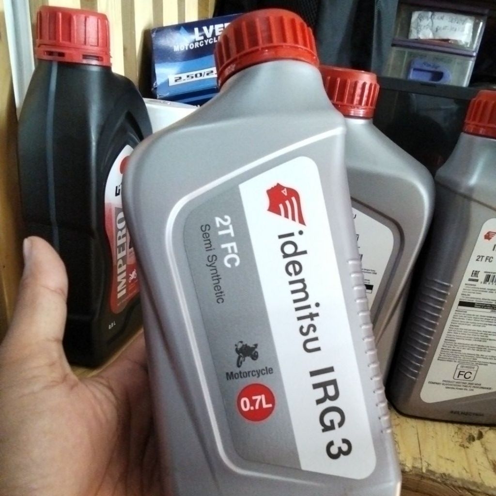 Jual Oli Samping 2T Idemitsu Semi Synthetic 2T FC 0.7 Liter [Kemasan ...