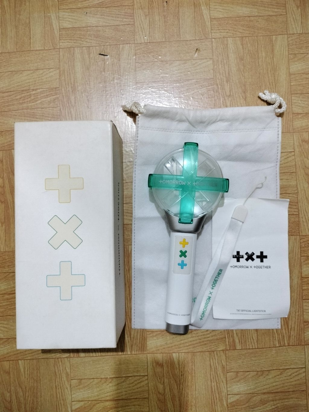 Jual (READY STOCK) LIGHTSTICK TXT/MOA BONG V1 LITTLE DEMAGE | Shopee ...