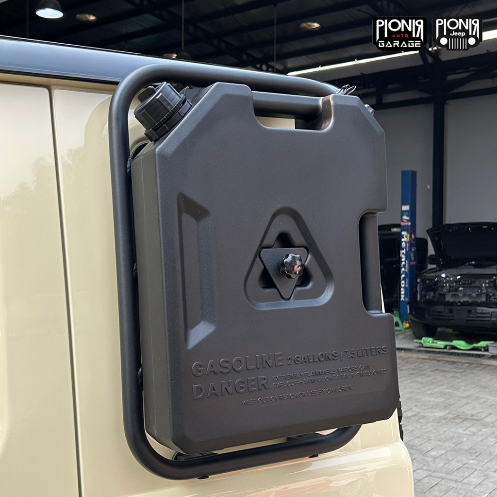 Jual Jerigen Jimny 7.5 Liter JB74 JC74 Bahan Plastik Kuat - Satu Set ...