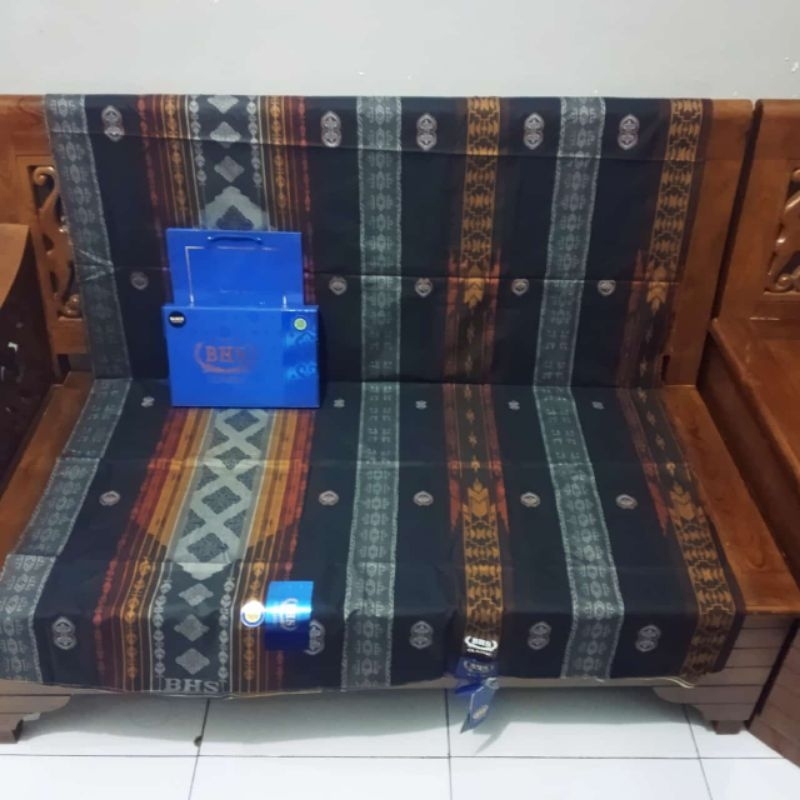 Jual Sarung BHS Classic JACQUARD Motif JGB JSK JGL JGE JGA Mix GOLD | Shopee Indonesia