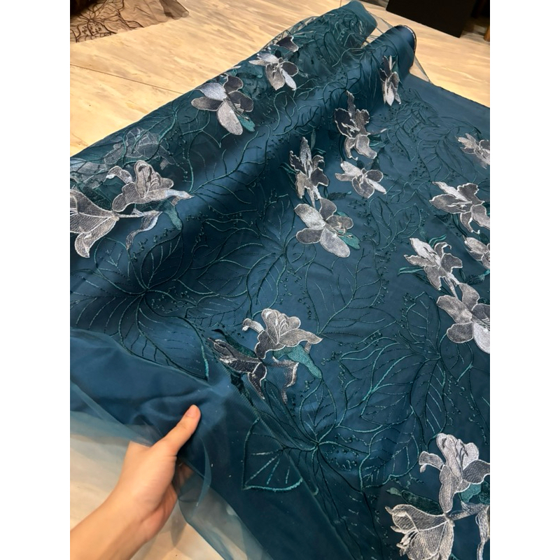 Jual Bahan Kain Brokat Mewah Tile Embroidery Summer Floral 2 tone Motif ...