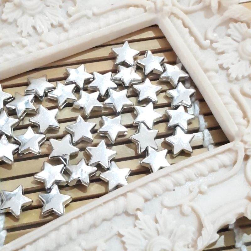 Jual 60 biji Manik Mote Bintang 1cm warna Silver | Shopee Indonesia