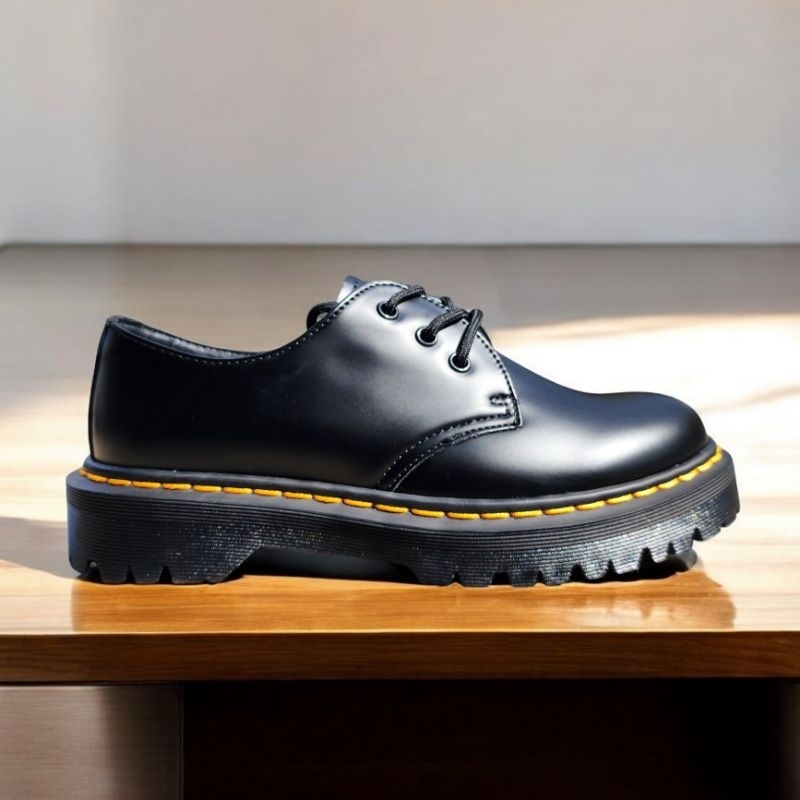 Jual Sepatu Boots Docmar Low 1461 BEX Black Smooth Faux Leather ...