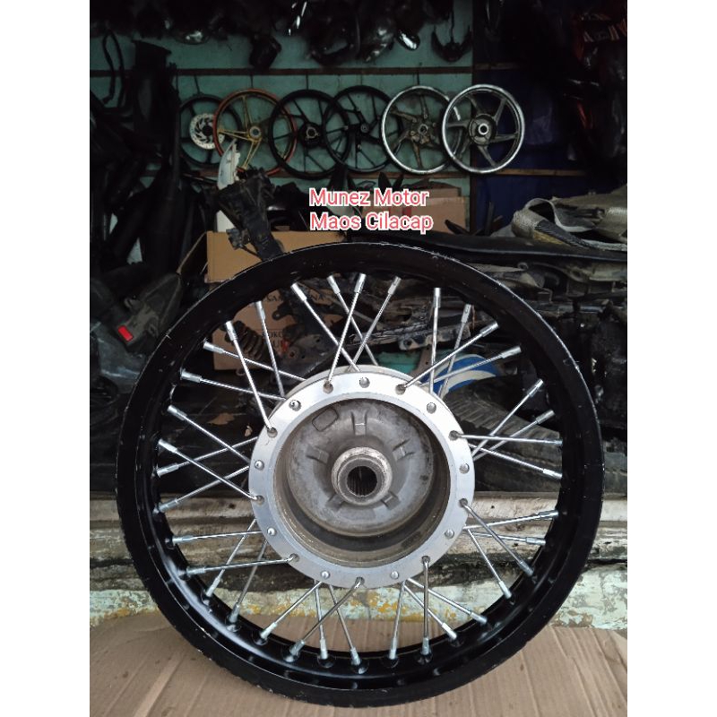 Jual Velg Vario 125/150 Belakang Ring 14 jari jari | Shopee Indonesia