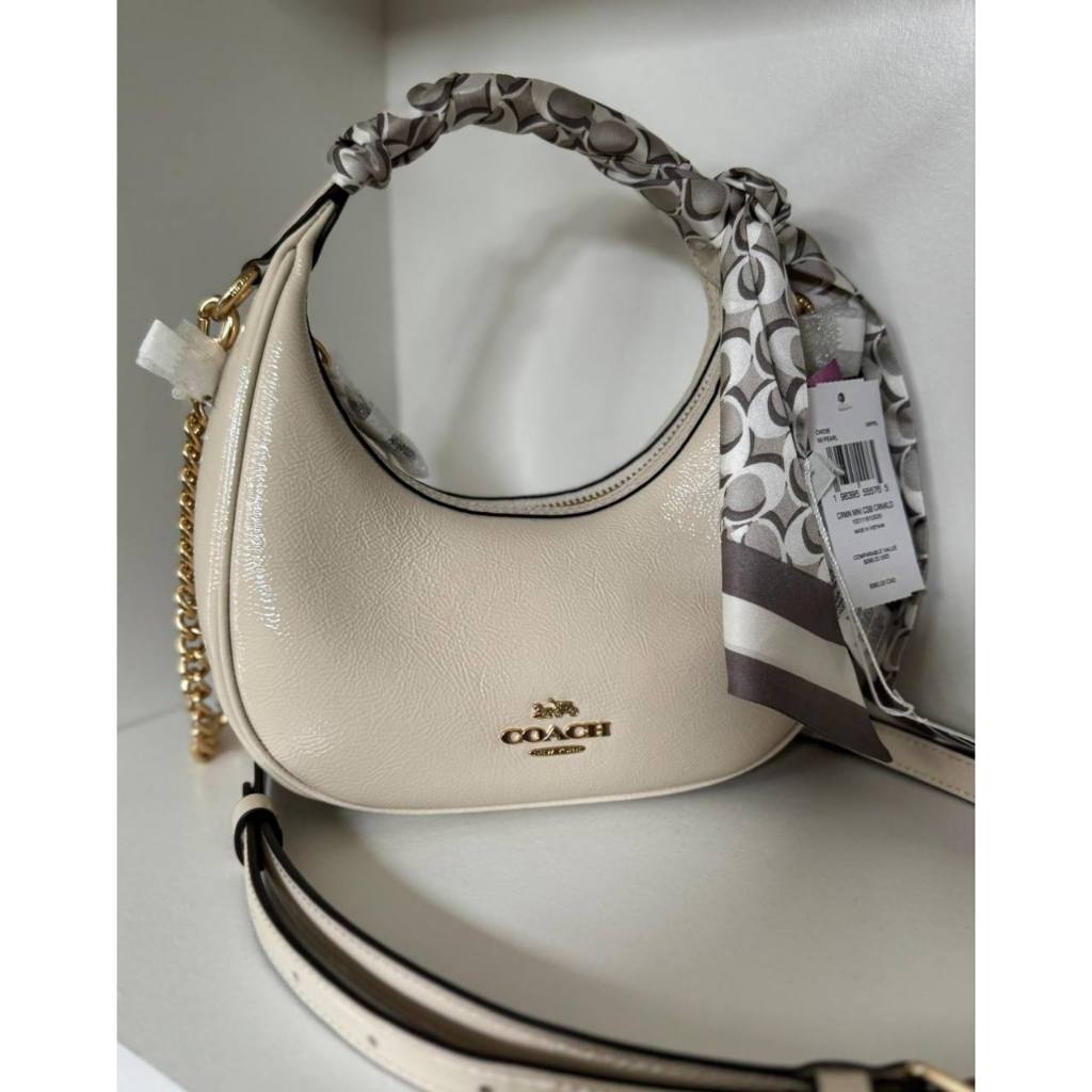 Jual tas cewek Coach Carmen White Sz 25 x 26 x 8cm ready stock | Shopee ...