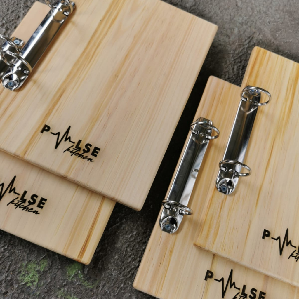 Jual Buku menu kayu / buku menu resto FREE GRAFIR | Shopee Indonesia