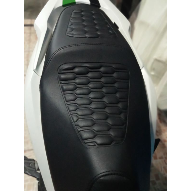Jual kulit jok motor PCX Zeus bentol | Shopee Indonesia