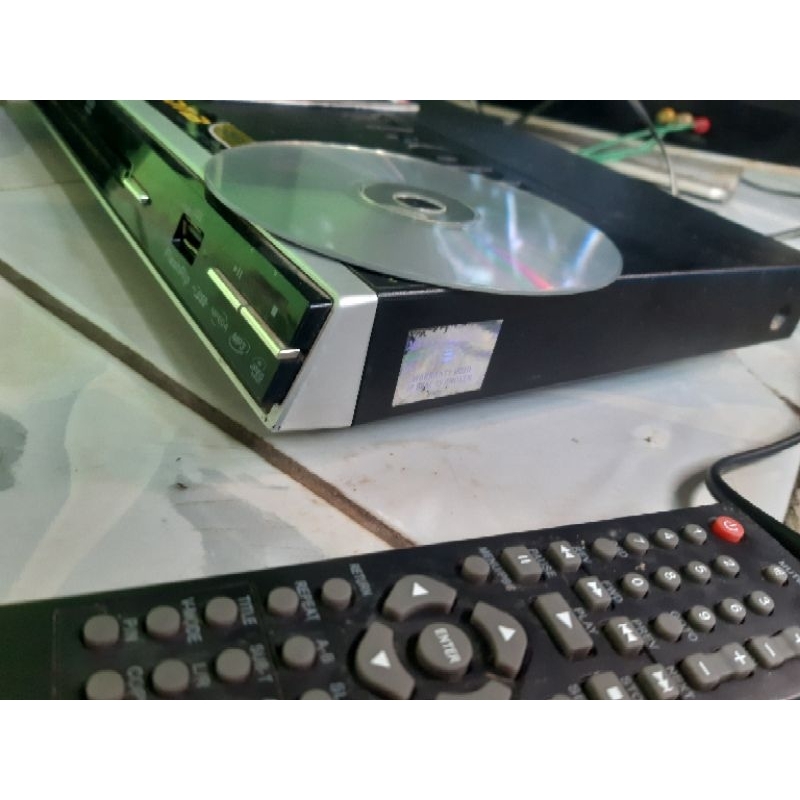 Jual DVD PLAYER POLYTRON DTIB-2367c + REMOT + SPEAKER | Shopee Indonesia