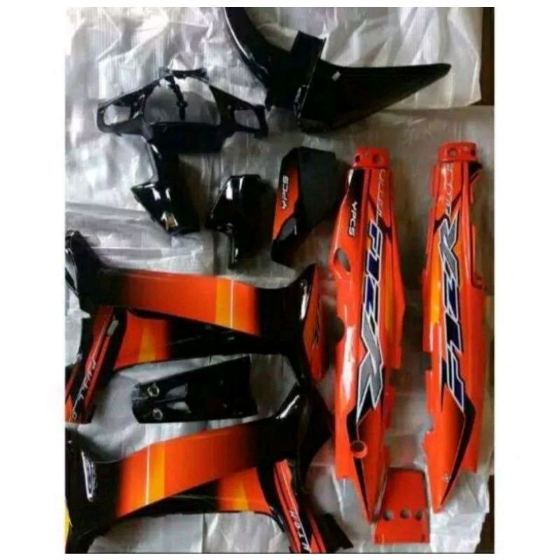Jual body ful set fis R warna hitam putih ,oreng ,putih merah ,biru ...