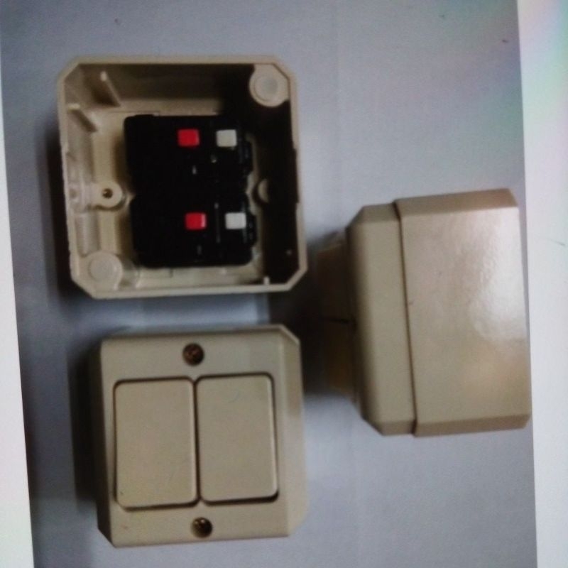 Jual SAKLAR BROCO OUTBOW SERI DOUBLE OUTDOOR | Shopee Indonesia