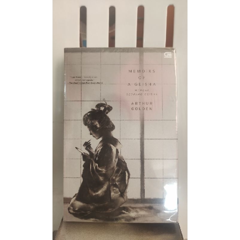 Jual buku memoirs of a geisha "memoar seosng geisha" arthur golden ...