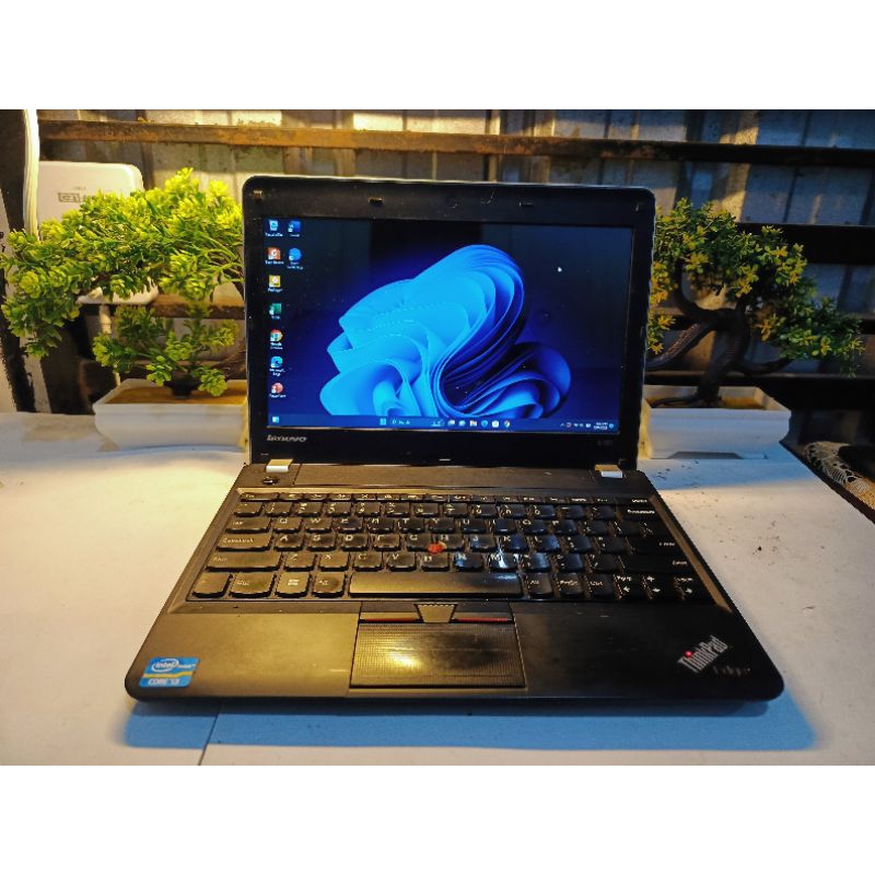 Jual LAPTOP NOTEBOOK LENOVO THINKPAD EDGE E130 CORE I3 RAM 8GB SSD ...