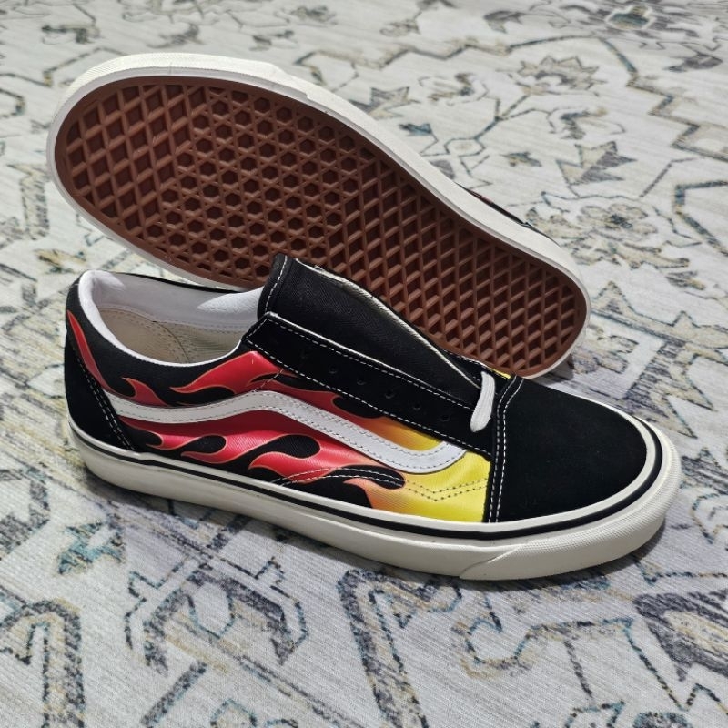 Jual Vans Old Skool Style 36 DX Epic Flame Black True White (ORIGINAL ...