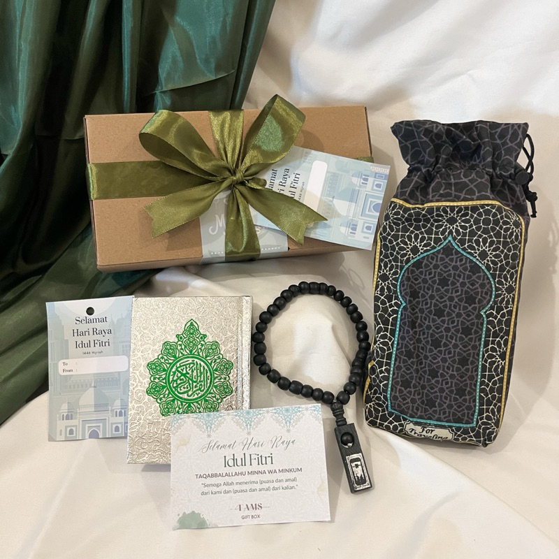 Jual Mubarak Hampers Sajadah Travel + Al-Qur'an / Lebaran / Ramadhan ...