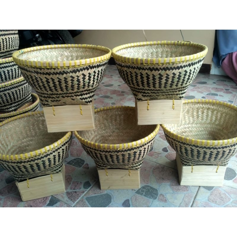 Jual Bakul Tempat Nasi Kulit Bambu Unik Wadah Berkat Hajatan Kekinian Diameter 25 cm | Shopee ...