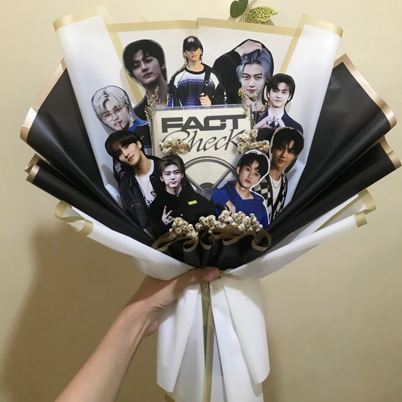Jual Buket Album Kpop Custom / Buku Novel / Bouquet Bunga / Buket ...