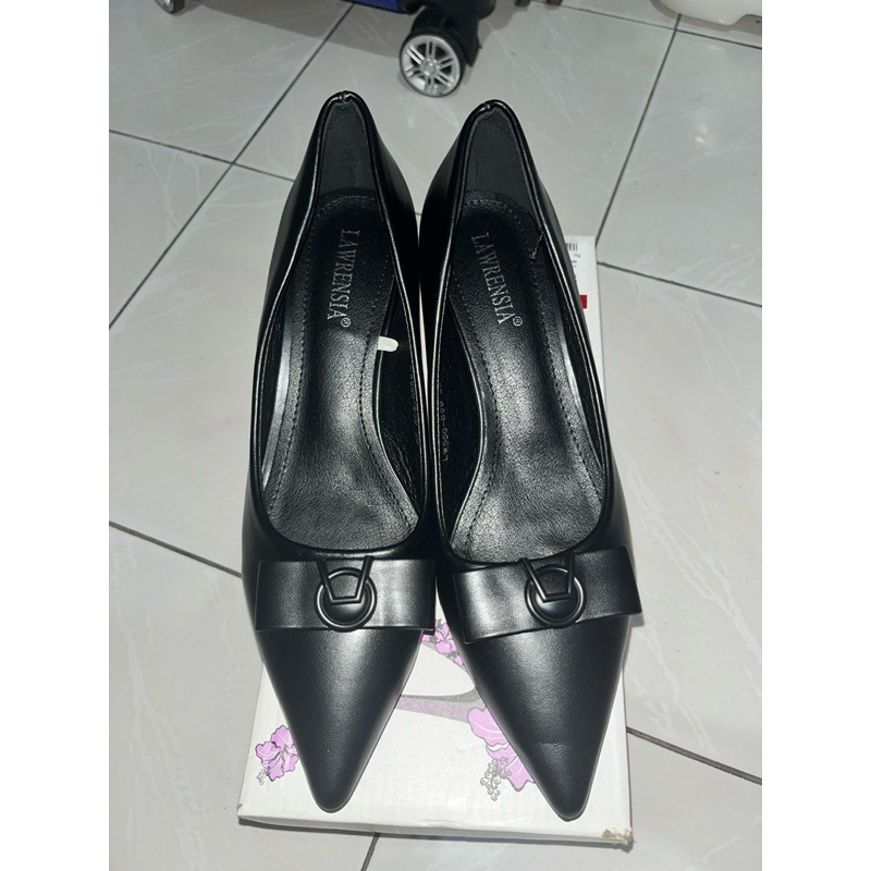 Jual Heels hitam Lawrensia aeon mall | Shopee Indonesia