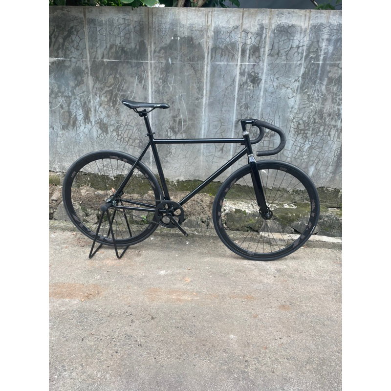 Jual Fullbike sepeda fixie 700c size 50 doltrap / Torpedo black ...