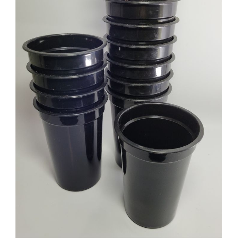 Jual Gelas plastik hitam cup minum tebal kuat 75 x 105 mm | Shopee ...