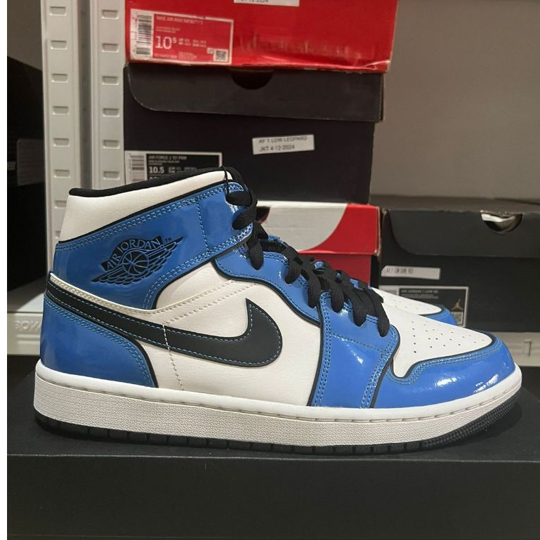Jual AIR JORDAN 1 MID SIGNAL BLUE | Shopee Indonesia
