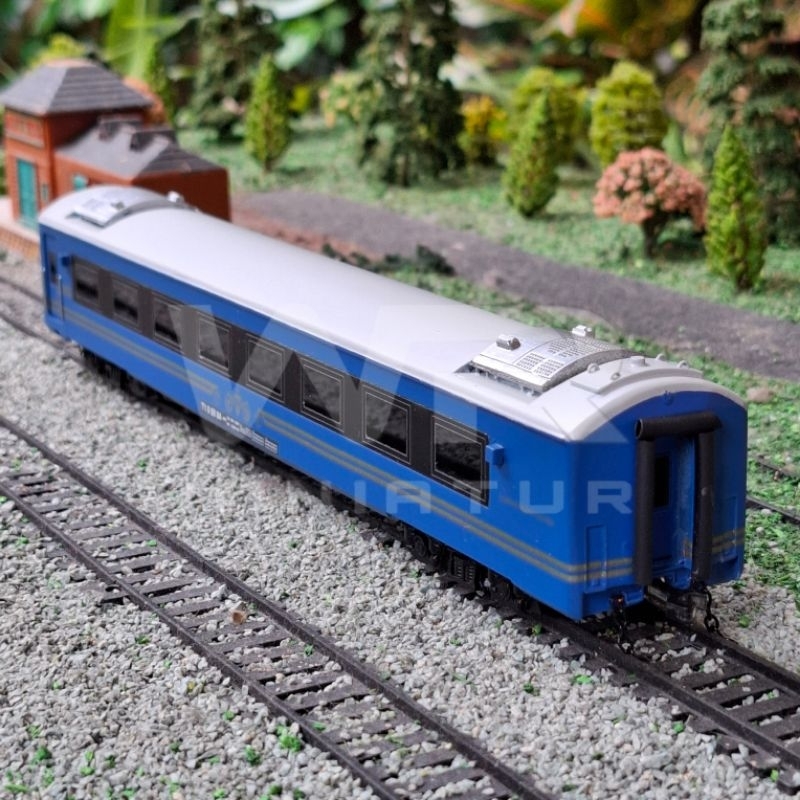Jual Miniatur Kereta Api Indonesia Gerbong Kompartemen KAI | Shopee ...