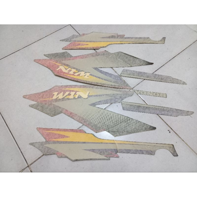 Jual Striping Stiker Sticker Lis Body Honda Win Semi Trail Nos Laminasi ...