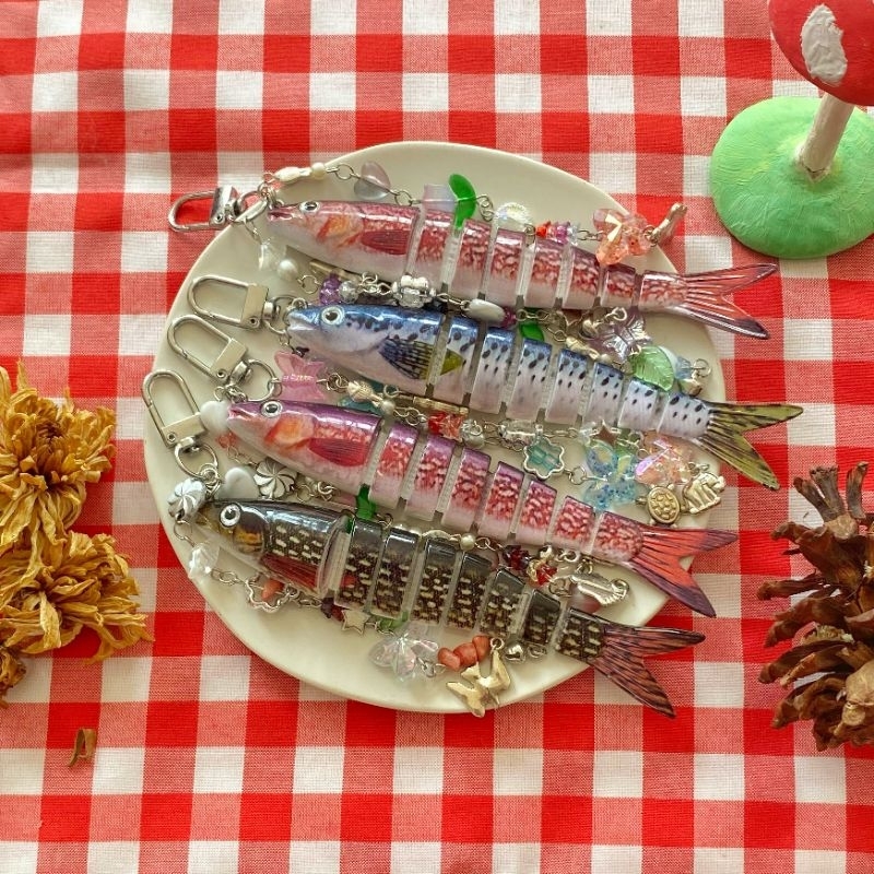 Jual fish keychain | Gantungan kunci ikan •~fish trinkets hand made ...