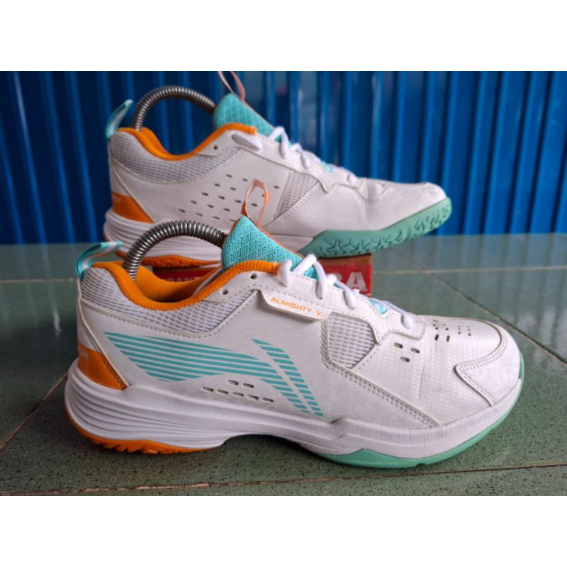 Jual sepatu lining (badminton) | Shopee Indonesia