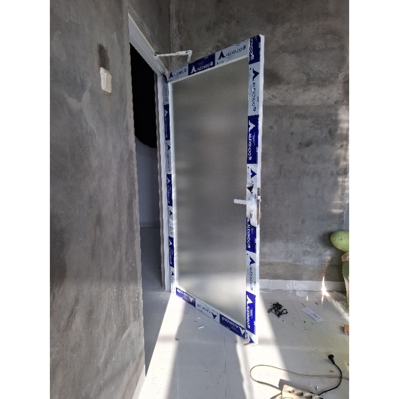 Jual Pintu Swing Aluminium Kaca es 5mm | Shopee Indonesia