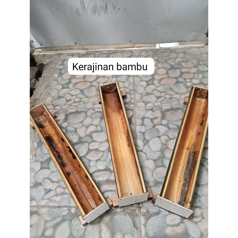 Jual tempat pakan ayam gantung dan duduk dari bambu hitam | Shopee Indonesia