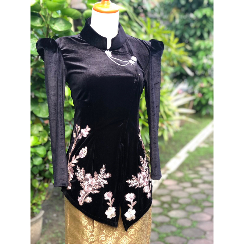 Jual Kebaya Janggan Bludru Hitam Bordir Elegan Wanita – Lengan Panjang ...