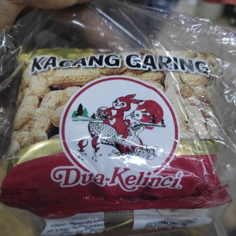 Jual KACANG KULIT DUA KELINCI 13 GRAM ( 1PAK) ISI 10 BKS ECERAN 1.000 | Shopee Indonesia