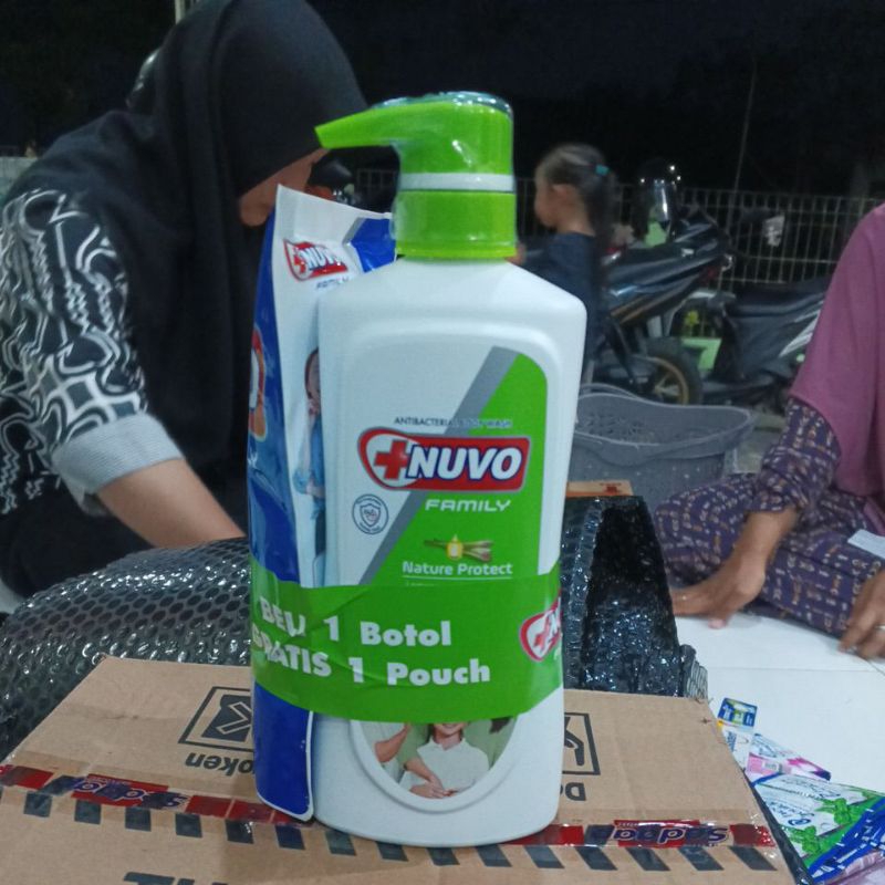 Jual NUVO SABUN CAIR BOTOL PUMP 550ML+ REFILL 400ML | Shopee Indonesia