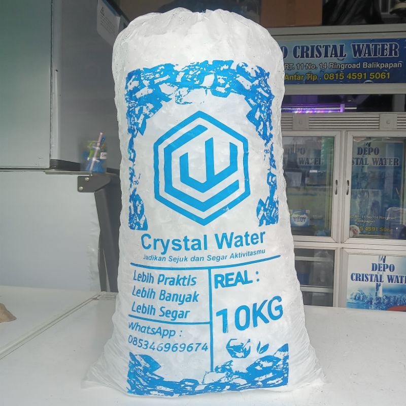 Jual Es Crystal Higenis, Bersih, Halal BEBAS BAKTERI isi 10kg+ Es Batu ...